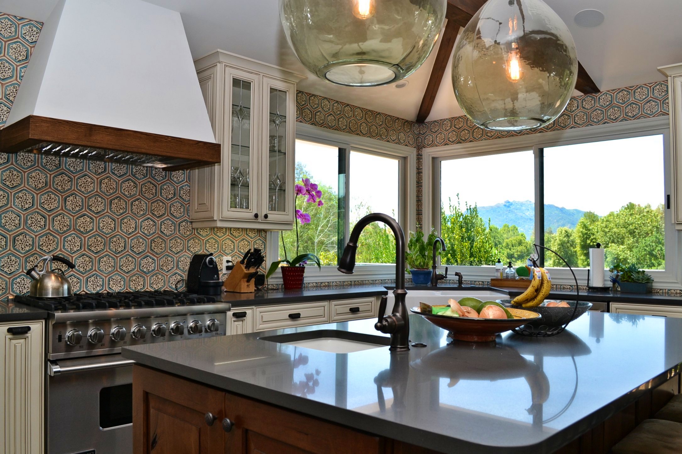 Kitchen Remodeling Photos and Design Ideas | BuildZoom